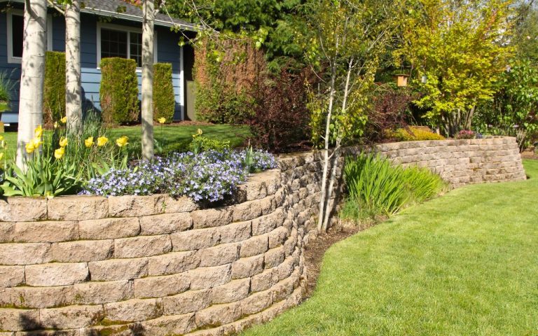 Retaining Walls: 4 Types and Cost-Effective Designs in Denver